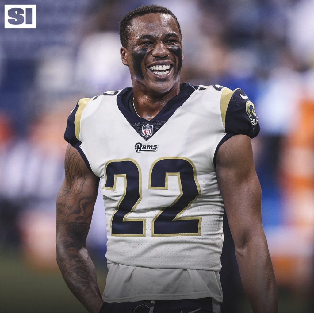 Marcus Peters vuela hacia Los Angeles - Spanish Bowl