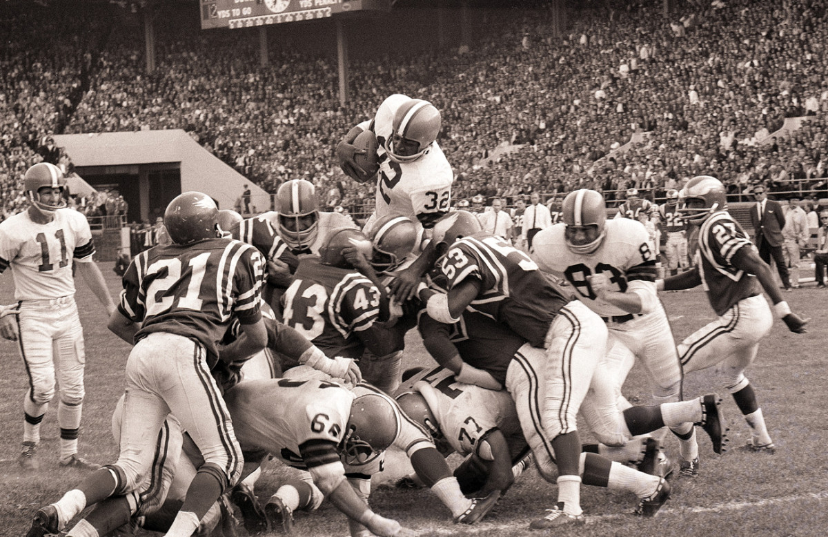 jim-brown-cleveland-browns-eagles-1965-jdjpg - Spanish Bowl